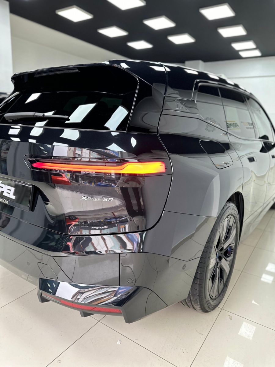 BMW IX Xdrive50